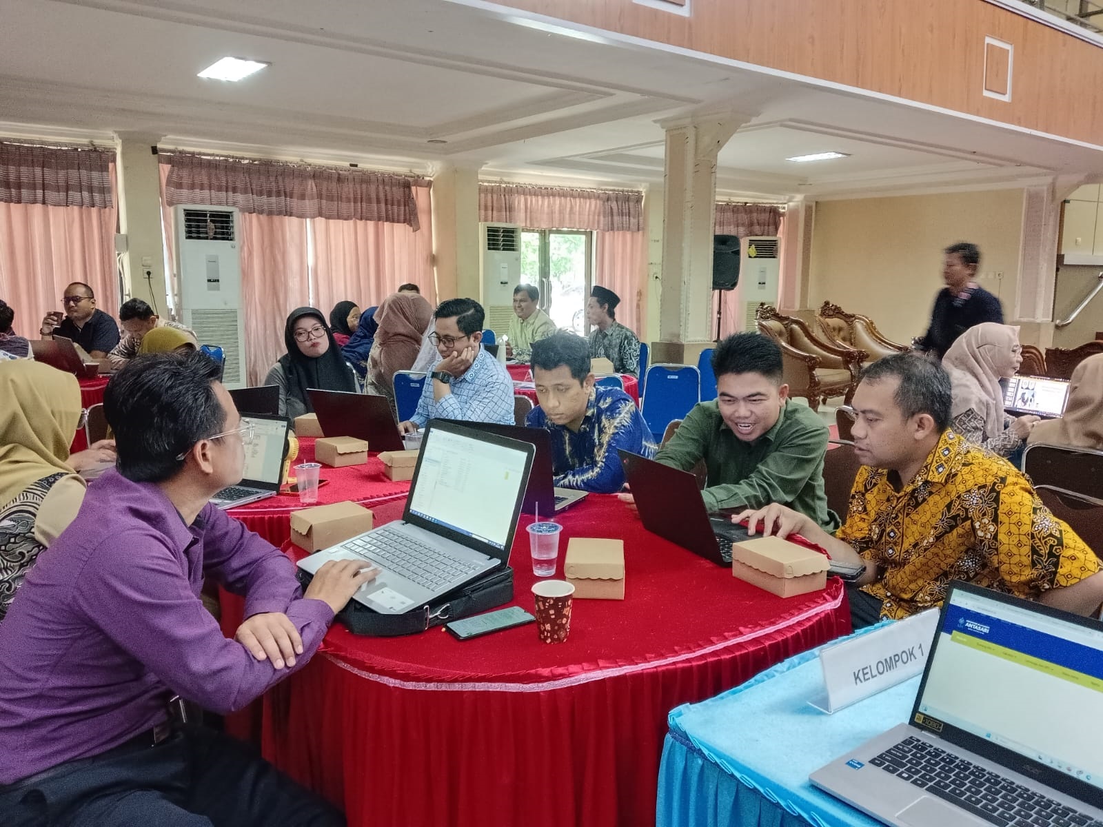 Dosen FEBI UIN Antasari Ikuti Workshop RPS Berbasis OBE - Program Studi Sarjana Ekonomi Syariah ...